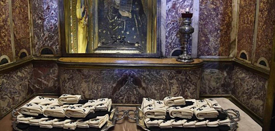 History of the pallium given to Metropolitan Archbishops - Catholic Outlook