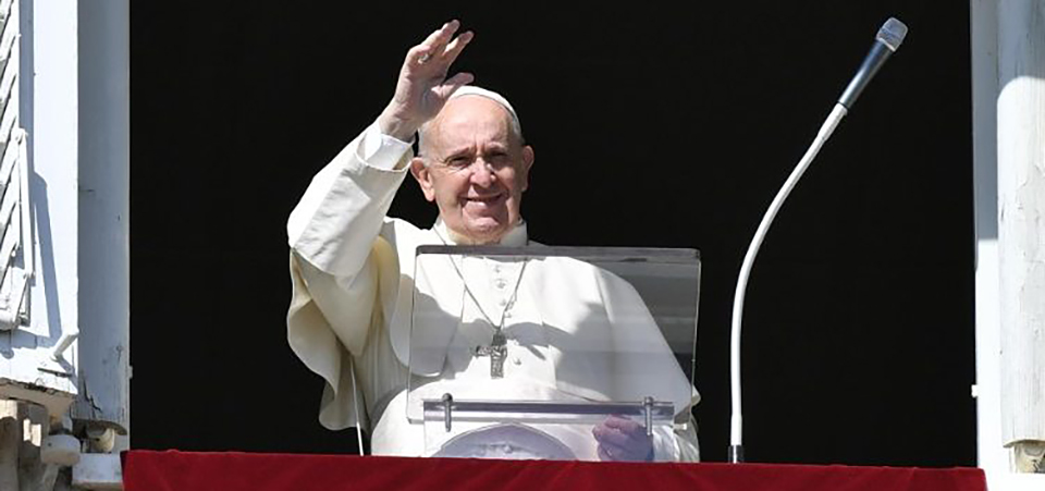 Pope at Angelus: The merciful gaze of Jesus leads to conversion ...