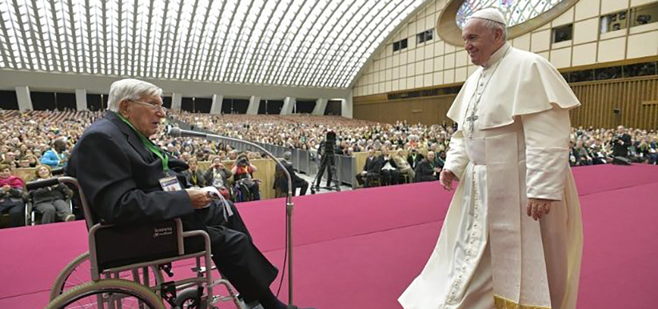 Pope urges ‘Evangelisation Cells’ to revive parish life - Catholic Outlook
