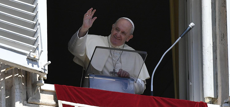 Pope at Angelus: Faith in Jesus gives full meaning to charity ...