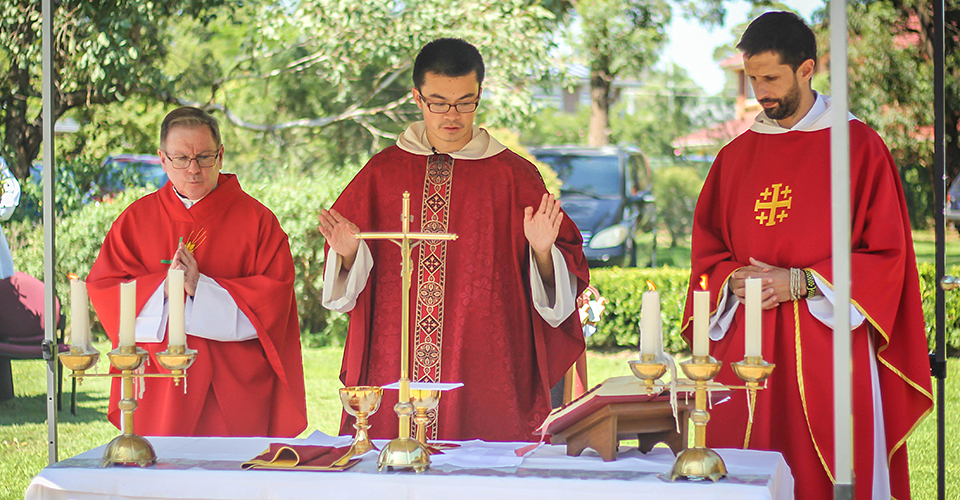 Campion’s first graduate priest celebrates Matriculation Mass ...