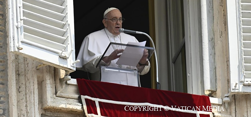Pope at Angelus: Fraternal correction an expression of great love ...