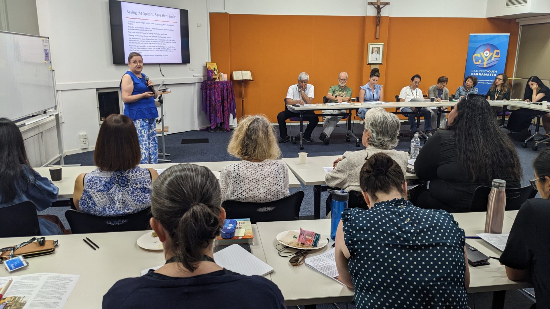 New Diocesan course draws people into conversation with scripture ...