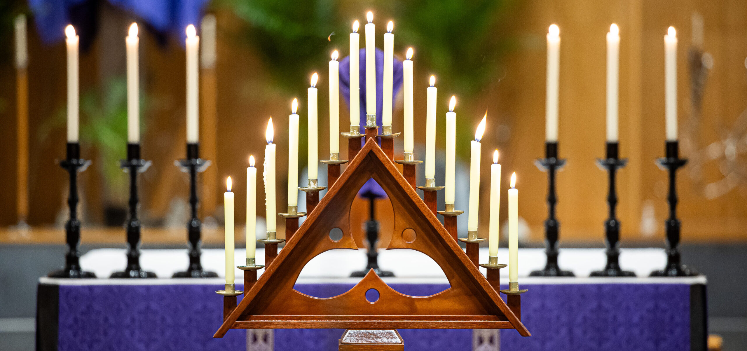 Thunder in the Dark: A First Encounter with the Office of Tenebrae ...