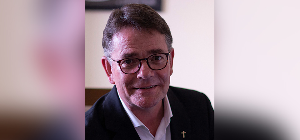 Get to know Fr Richard Leonard SJ: Author and moderator of Bishop ...