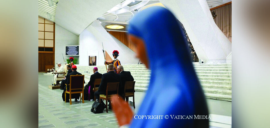 Pope: Seeing with Mary's eyes helps people and cultures walk in peace ...